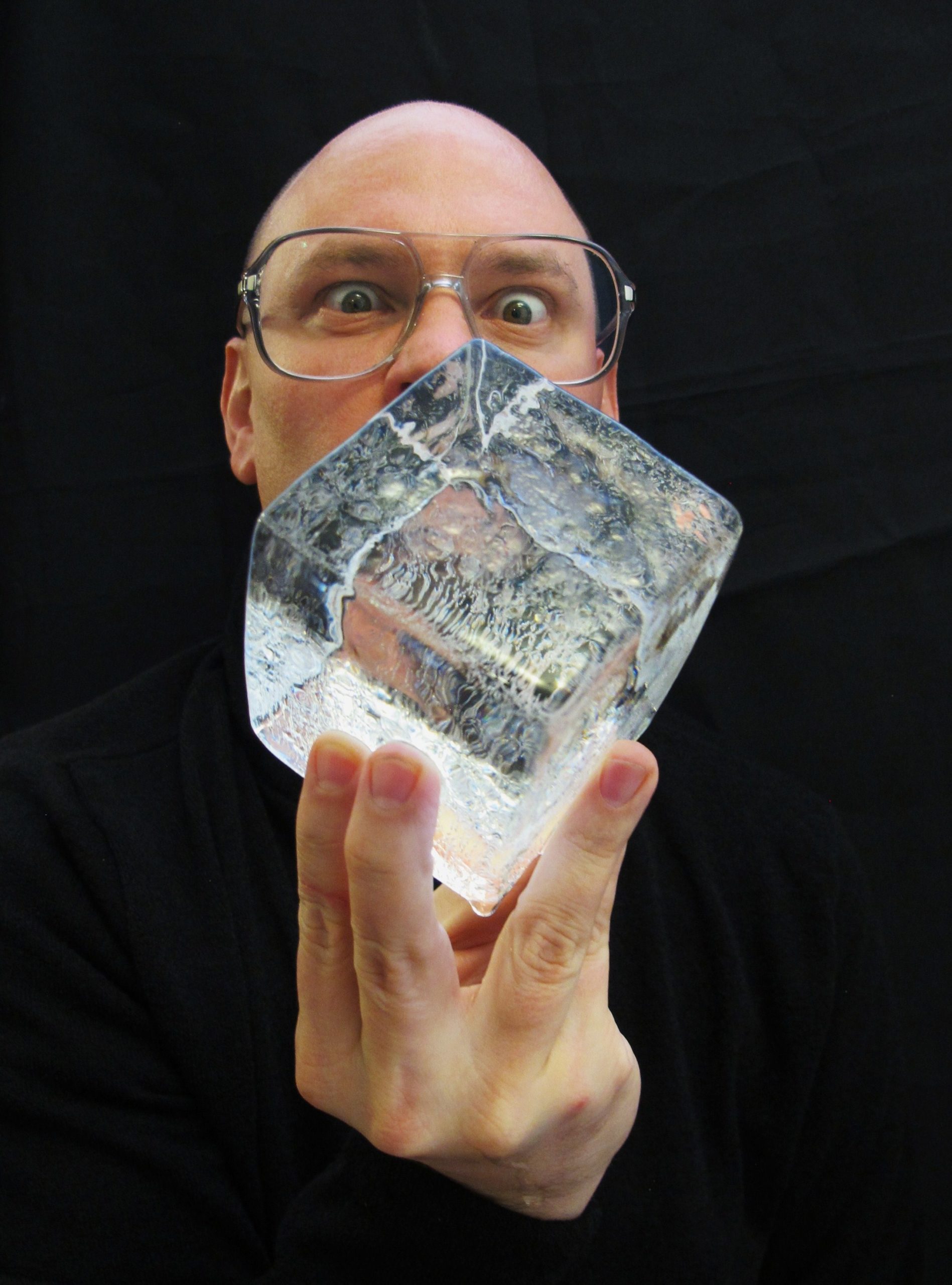 The Ice Book with Camper English - Paris • Cocktails • Bars