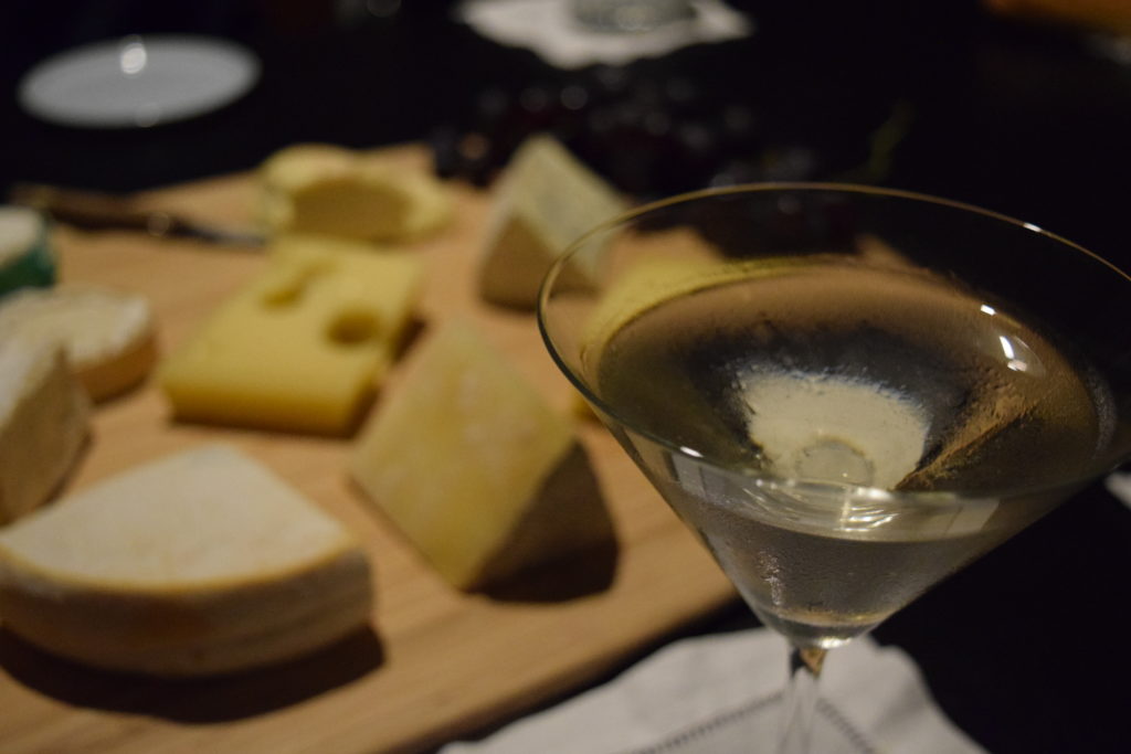 What Cheese Pairs Best with a Gin Martini Cocktail? - Paris • Cocktails ...